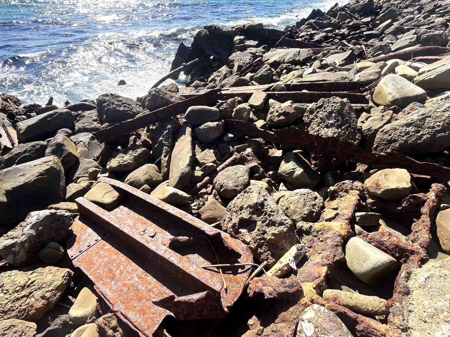 Forgotten Hero Ship: The Wreck of La Jenelle - The Captain's Table
