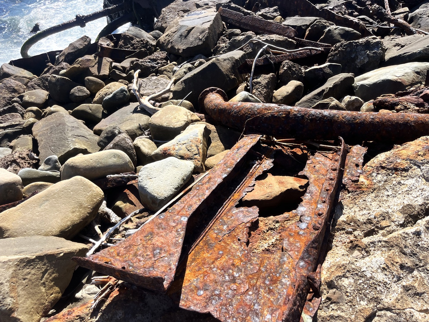 Forgotten Hero Ship: The Wreck of La Jenelle - The Captain's Table