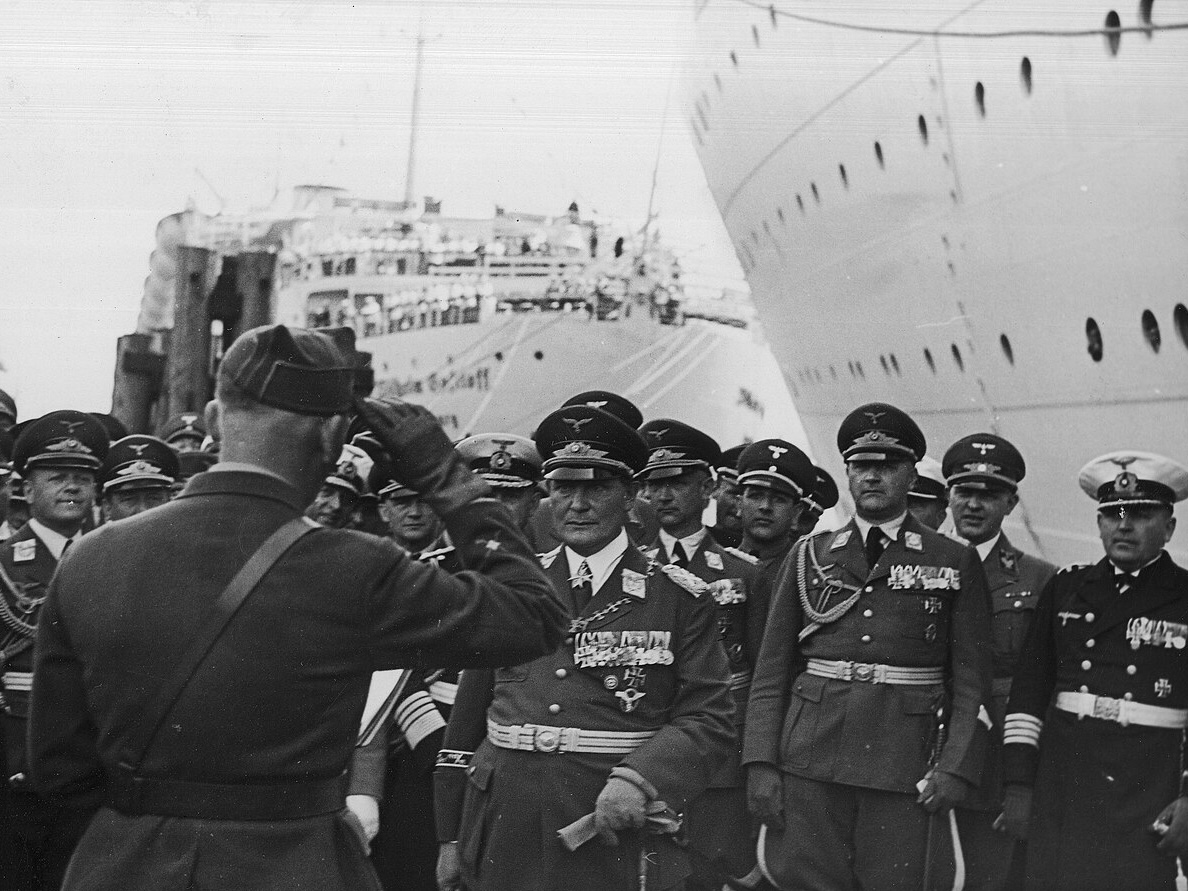 Born of Death: The Sinking of the Wilhelm Gustloff - The Captain's Table